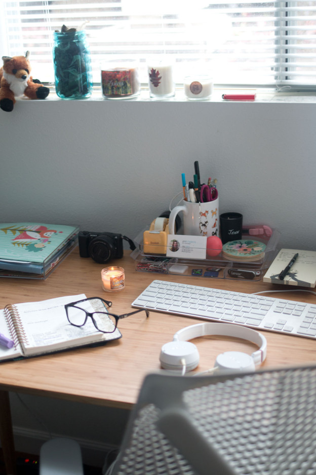 Office Must Haves and Essilor Eyezen Glasses Review