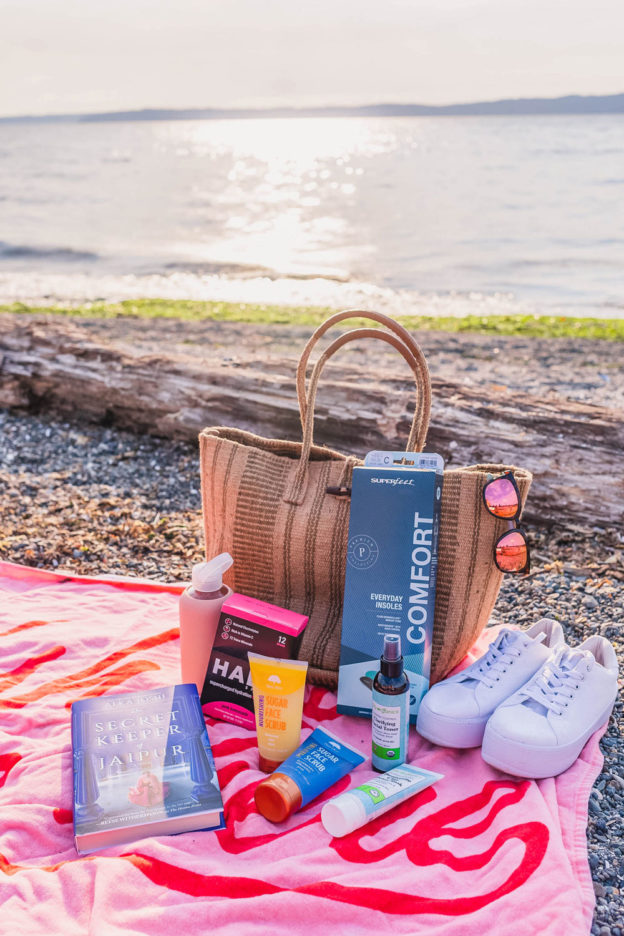 What to Pack in Beach Bag this Summer – Hello Rigby Seattle Fashion ...